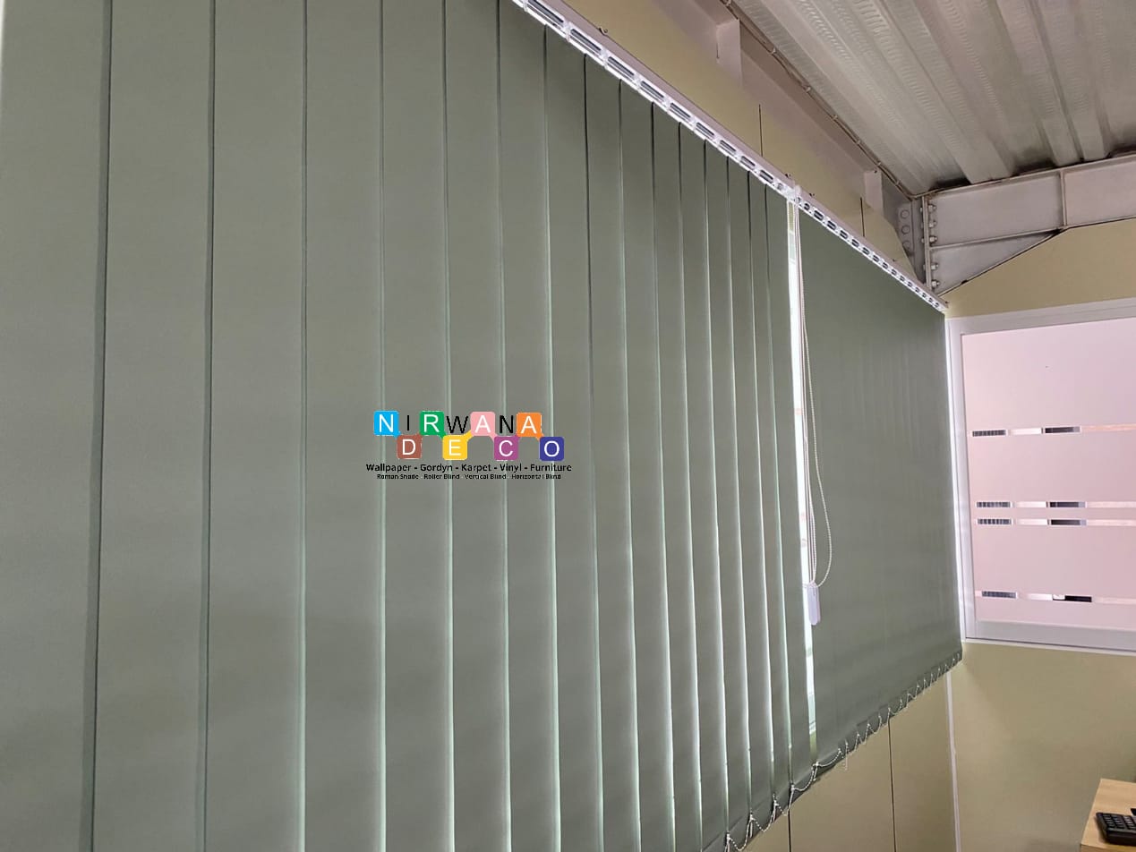 Pemasangan Vertical Blind Di Bakpia Mutiara, Yogyakarta - Nirwana Deco