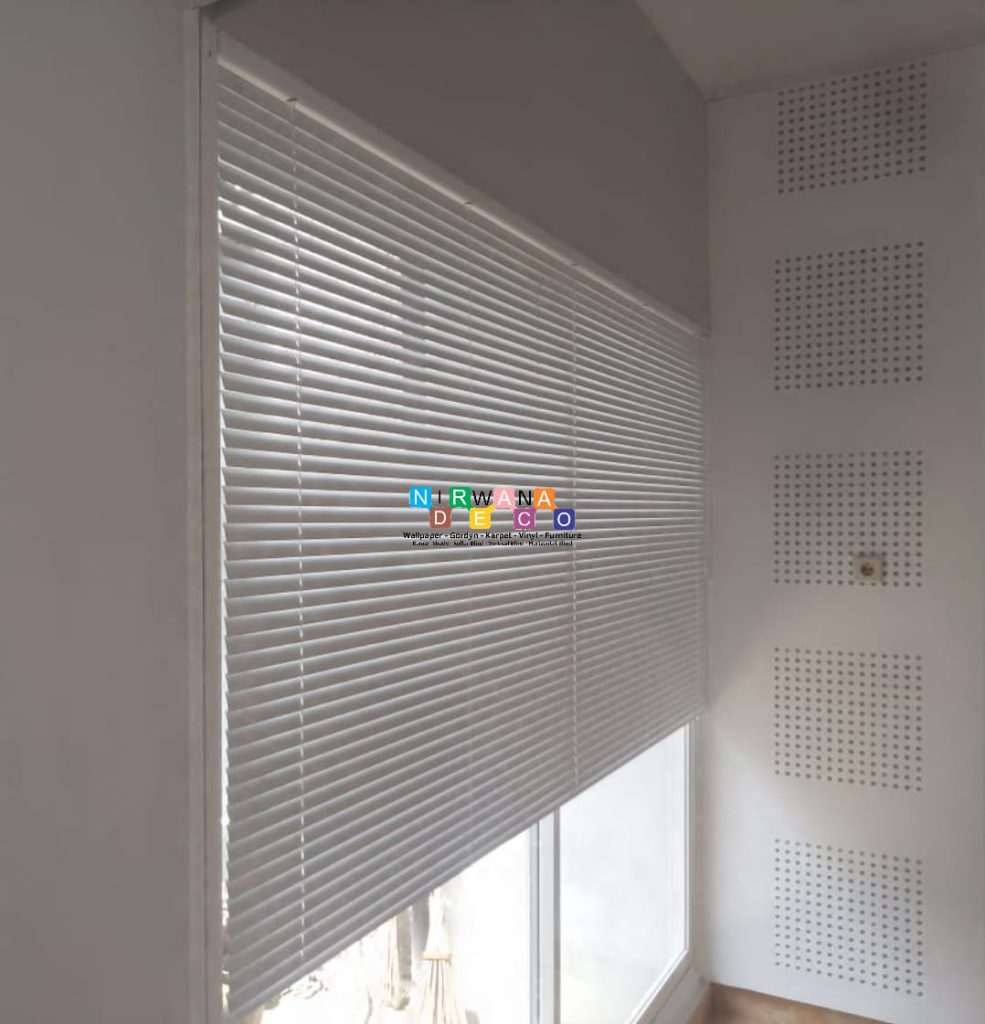 Pemasangan Horizontal Blind Di Bangunjiwo, Bantul - Nirwana Deco