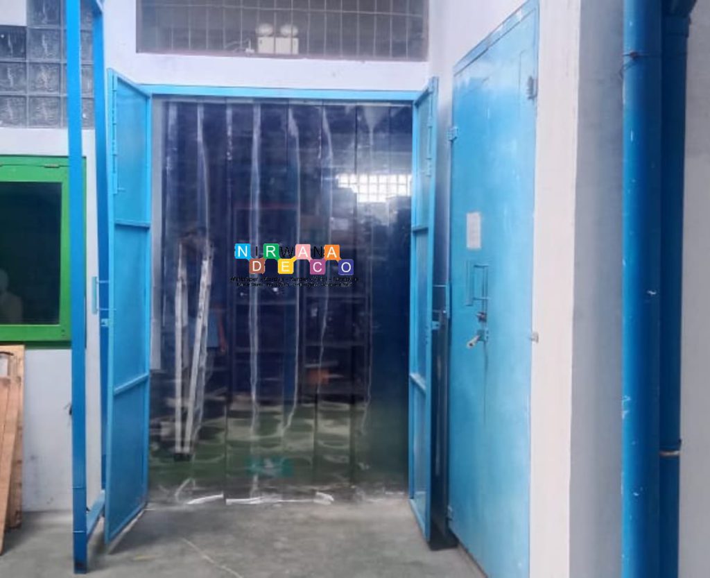 Pemasangan Tirai PVC Di PT. Komitrando Emporio, Banguntapan, Bantul ...